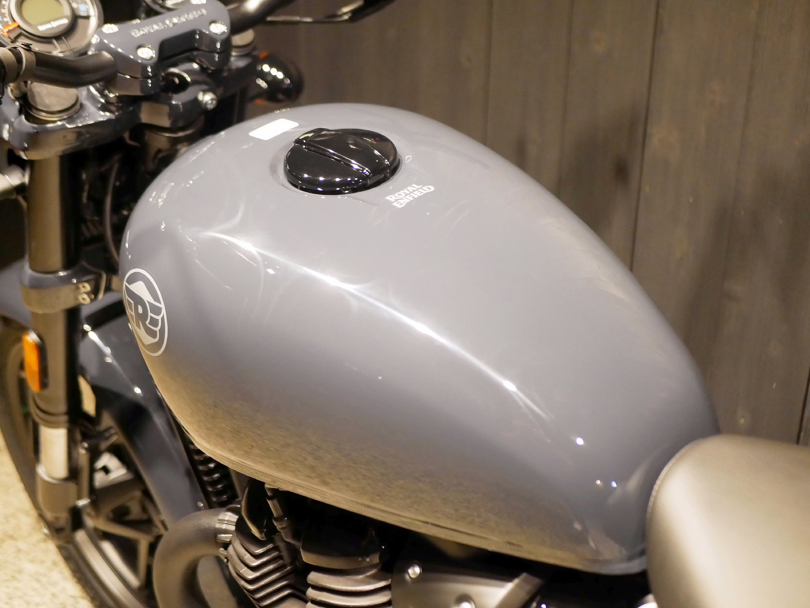 ROYAL ENFIELD SHOTGUN 650 Base 新車 | 鉄馬舎