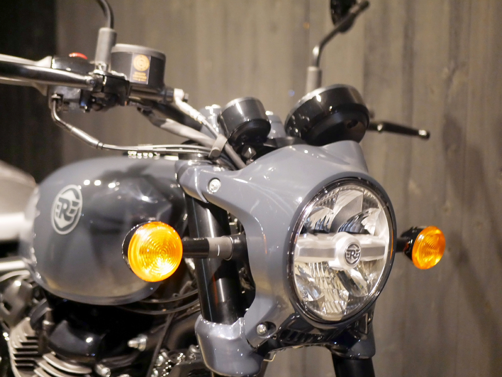 ROYAL ENFIELD SHOTGUN 650 Base 新車 | 鉄馬舎