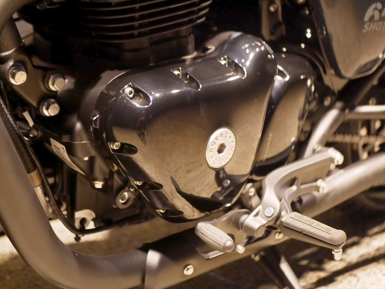 ROYAL ENFIELD SHOTGUN 650 Base 新車 | 鉄馬舎