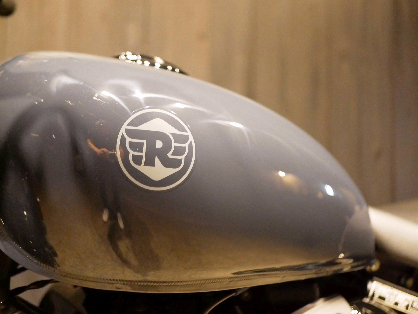 ROYAL ENFIELD SHOTGUN 650 Base 新車 | 鉄馬舎